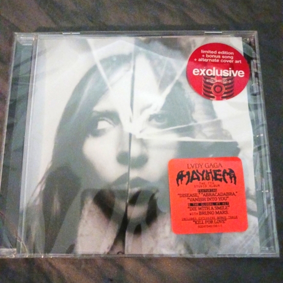 Media | Lady Gaga Mayhem Cd With Exclusive Cover Art The Fame Monster ...